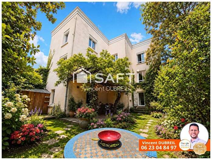Maison 8 pièces à vendre à Saint-Sébastien-sur-Loire, Est
