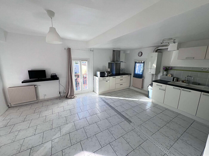 Appartement à louer - Arles, Trébon - 3 pièces - 1 chambre