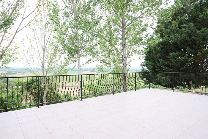 Maisons à vendre et appartements à louer - 1