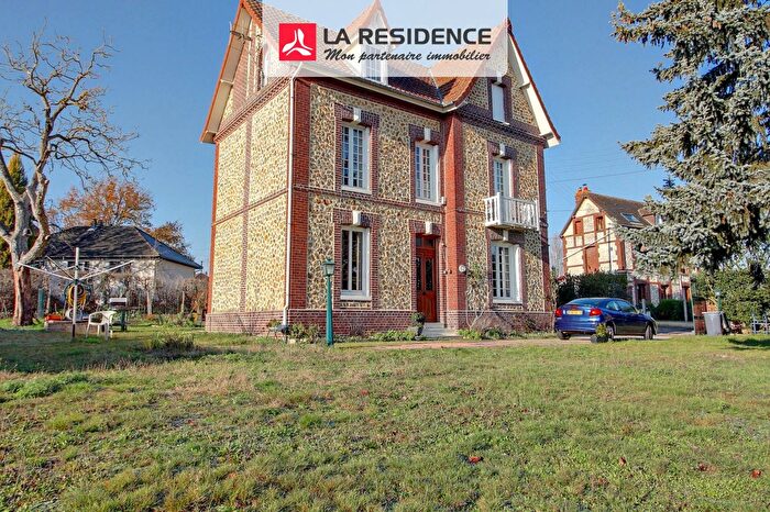 Maison à vendre - Saint-Étienne-du-Rouvray - 7 pièces - 5 chambres