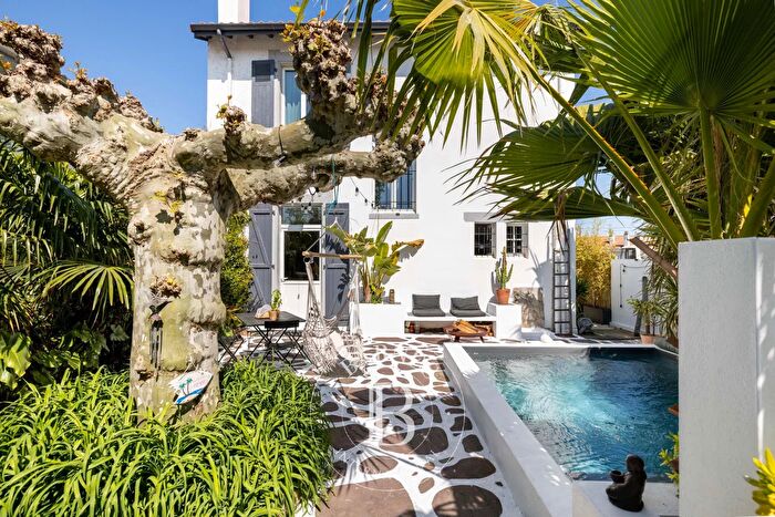 Maison à vendre - Anglet, Chambre dAmour - 5 pièces - 4 chambres