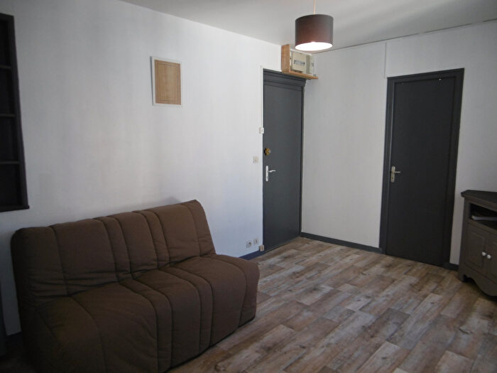 Appartement à louer - Saintes, Centre-ville - 1 pièce - 1 chambre