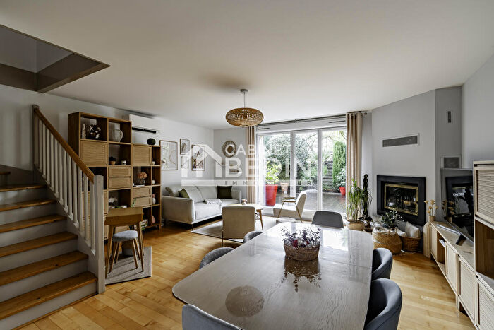 Maison à vendre - Bègles, Mairie, Bourg - 4 pièces - 3 chambres