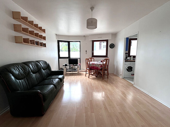 Paris 20ème, Belleville : Appartement 1 pièce à vendre
