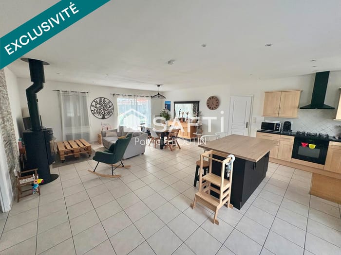 Maison 4 pièces à Sainte-Ouenne, à vendre