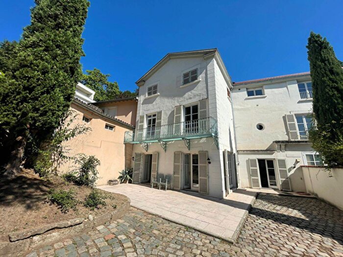 Centre, Sainte-Foy-lès-Lyon : Maison 4 pièces à louer