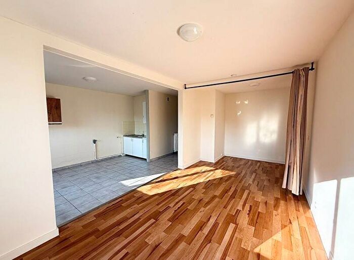 Appartement à louer - Brives-Charensac - 1 pièce