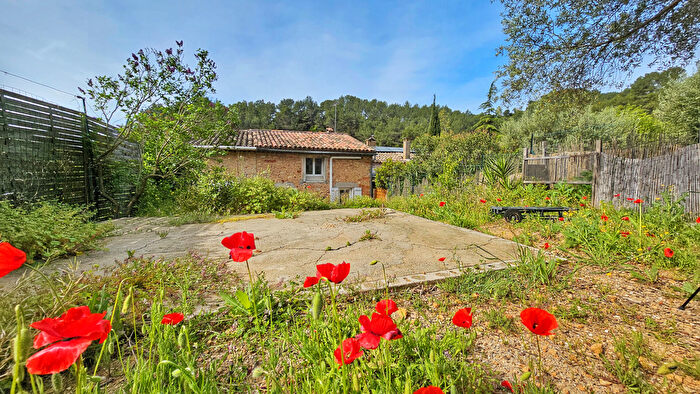 Maison à vendre - Le Cannet-des-Maures - 5 pièces - 4 chambres