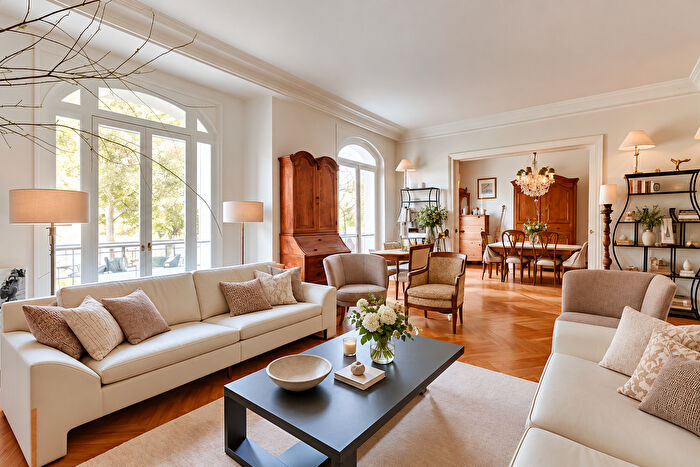 Appartement 6 pièces à Paris 15ème, Cambronne, Garibaldi, à vendre