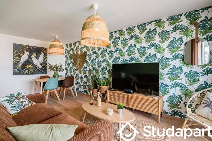 Appartement à louer - Grand Parc, Bordeaux - 1 pièce - 2 chambres