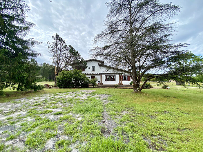 Maison à vendre - Le Temple - 8 pièces - 6 chambres