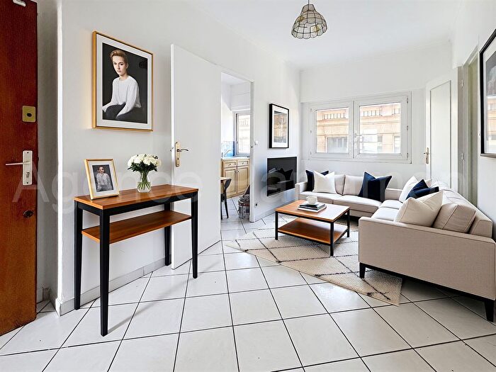 Appartement à vendre - Toulon, Place dArmes - 2 pièces - 1 chambre