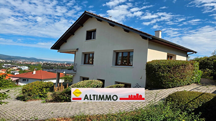 Maison à vendre - Romagnat - 7 pièces - 5 chambres