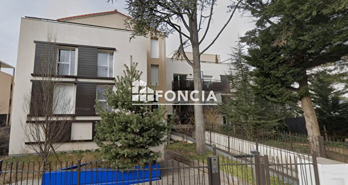 Appartement à vendre - Saint-Priest, Village - 2 pièces - 1 chambre