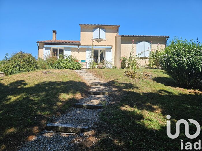 Maison à vendre - La Couronne - 4 pièces - 3 chambres