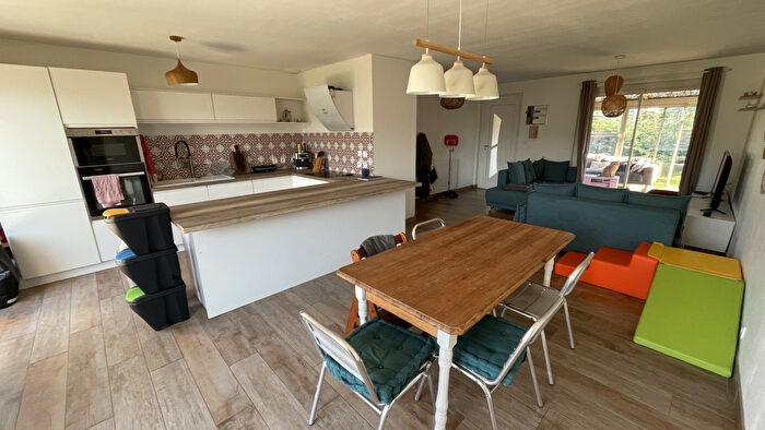 Maison à vendre - Pont-de-lIsère - 4 pièces - 3 chambres