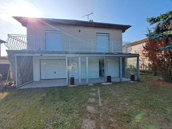 Maison 4 pièces à louer à Sarras