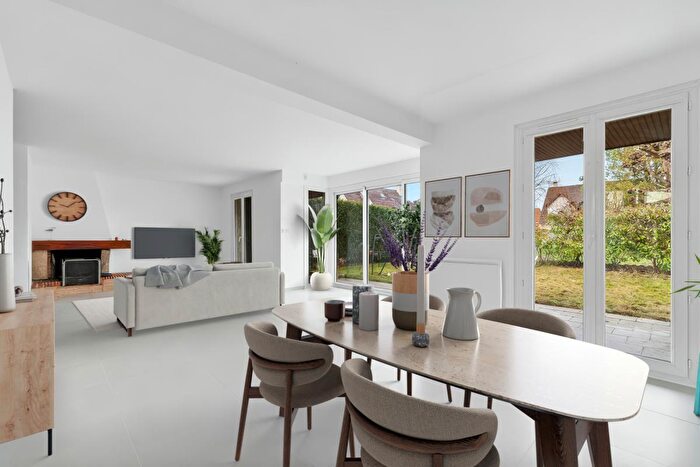 Maison à vendre - Cernay-la-Ville - 7 pièces - 5 chambres