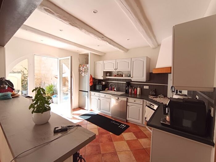 Maison à vendre - Beaucaire, Centre-ville - 5 pièces - 4 chambres