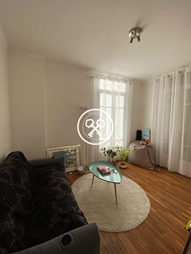 Appartement à vendre - Sainte-Savine - 3 pièces - 1 chambre