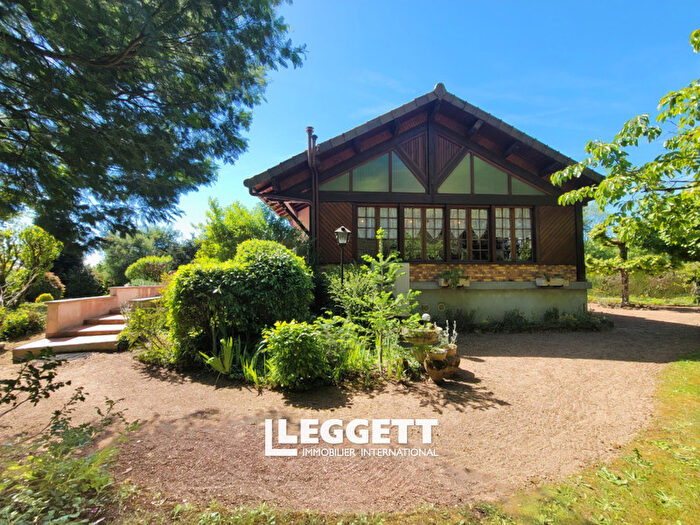 Maison 8 pièces à vendre à Étagnac