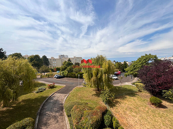 Appartement à vendre - Chatou, Nord - 4 pièces - 2 chambres