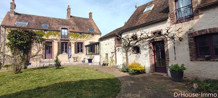 Maison 8 pièces à vendre à Chevry-sous-le-Bignon