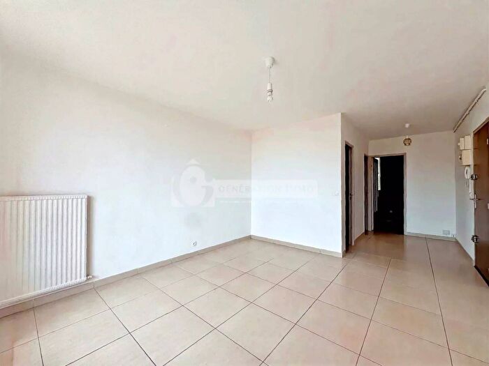 Appartement à louer - Mouleyrès, Arles - 2 pièces - 1 chambre