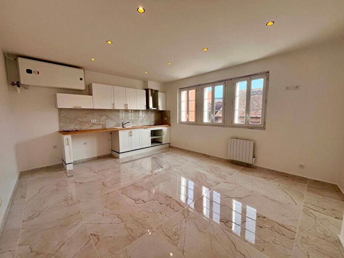 Appartement à louer - Centre Sud, Châtellerault - 4 pièces - 3 chambres