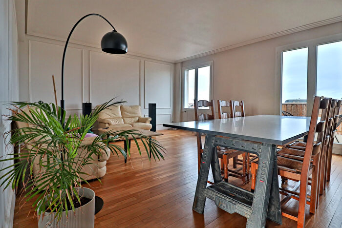 Appartement à vendre - Troyes, Gare - 4 pièces - 2 chambres