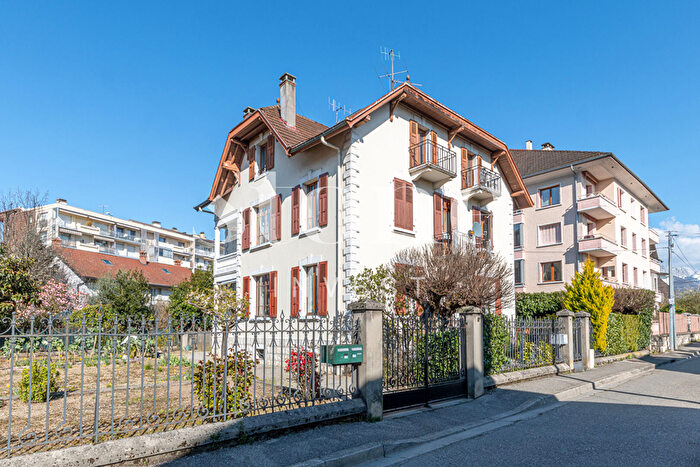 Appartement à vendre - Cran-Gevrier, Centre-ville, Le Vernay, Les Iles - 4 pièces - 3 chambres