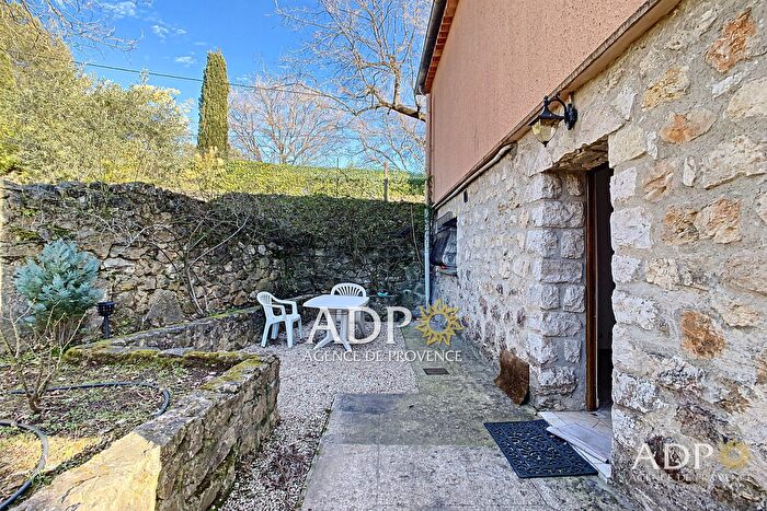 Appartement à louer - Roquefort-les-Pins - 2 pièces - 1 chambre