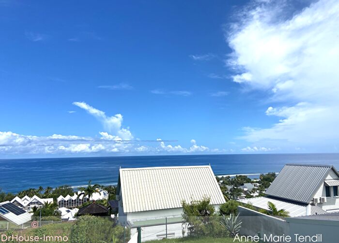 Maison à vendre - Saint-Paul, Saint-Gilles les Bains - 7 pièces - 5 chambres