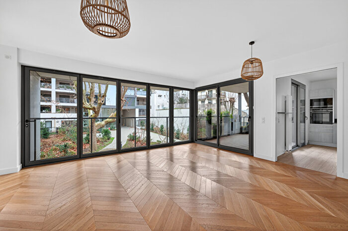 Appartement à vendre - Paris e , Saint-Lambert, Convention - 4 pièces - 3 chambres