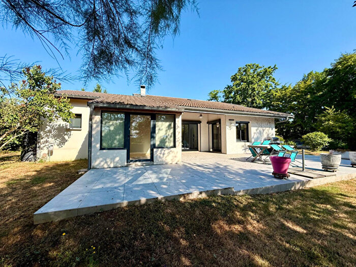 Maison 6 pièces à louer à Divonne-les-Bains