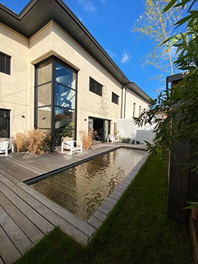 Maison à louer - Bordeaux, Pellegrin, Chaban-Delmas - 8 pièces - 5 chambres