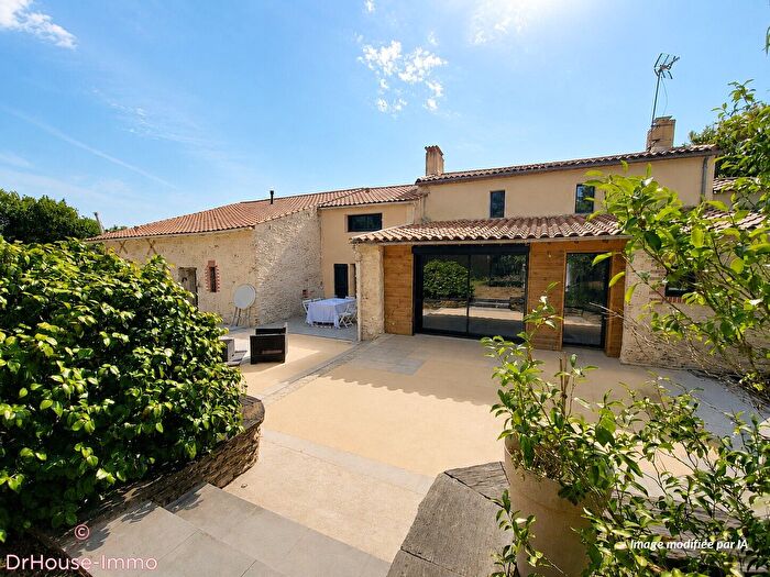 Maison 8 pièces à vendre à La Garnache