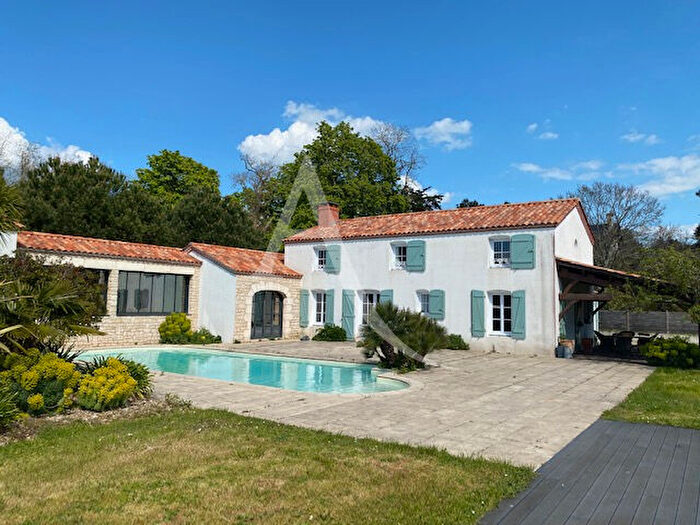 Maisons à vendre et appartements à louer - 1