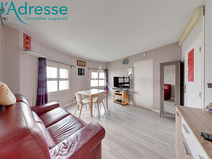 Noisy-le-Grand, Ouest - Appartement 2 pièces à vendre