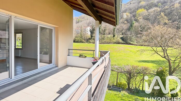 Appartement à vendre - Tencin - 3 pièces - 2 chambres