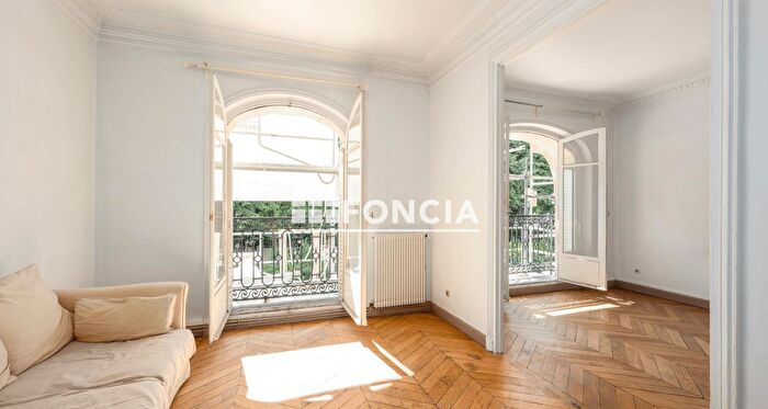 Paris 15ème, Dupleix, Motte Picquet : Appartement 4 pièces à vendre