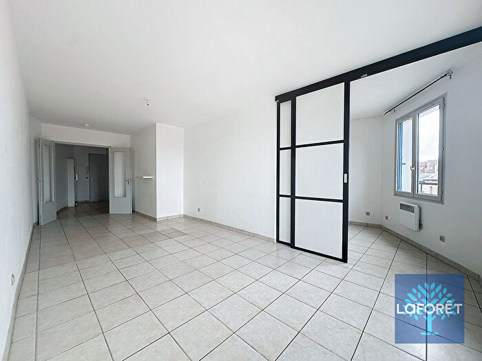 Appartement 2 pièces à Arpajon, à louer