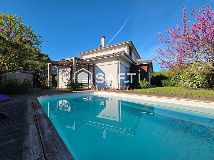 Maison à vendre - Ludon-Médoc - 6 pièces - 5 chambres