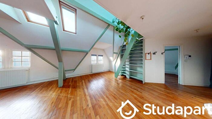 Appartement à louer - Barbâtre-Saint Remy-Verrerie, Reims - 3 pièces - 2 chambres