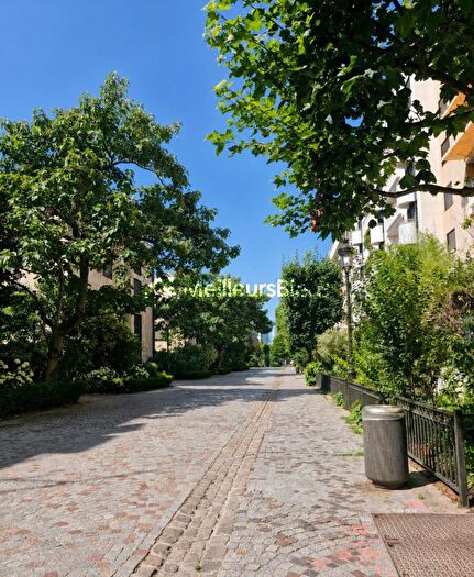 Levallois-Perret, Front de Villiers : Appartement 1 pièce à vendre