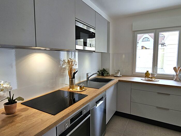 Maison 5 pièces à vendre - Pontault-Combault, Centre commercial