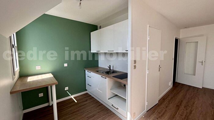 Carmes-République, Orléans : Appartement 2 pièces à louer