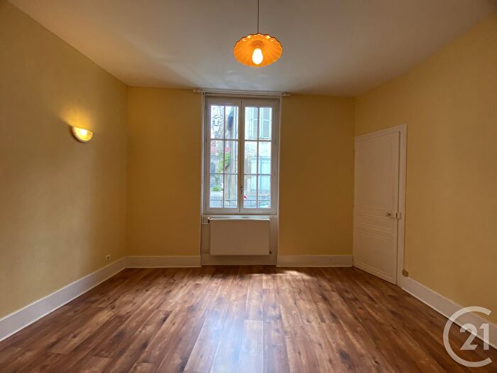 Moulins, Centre-ville : Appartement 2 pièces à louer