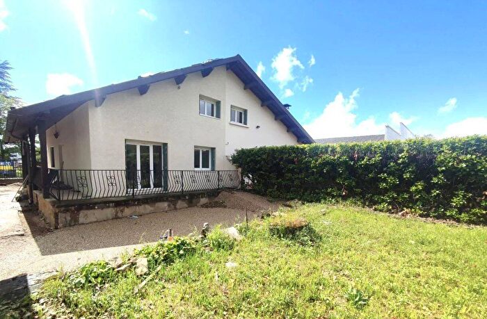 Maison 4 pièces à Crémieu, à louer