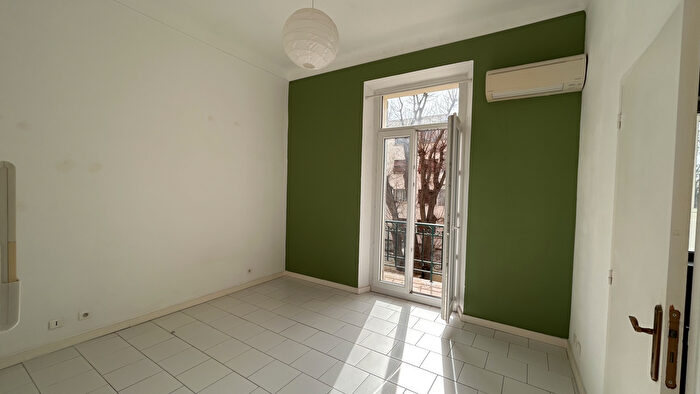 Appartement à louer - Hyères, Centre-ville - 3 pièces - 2 chambres